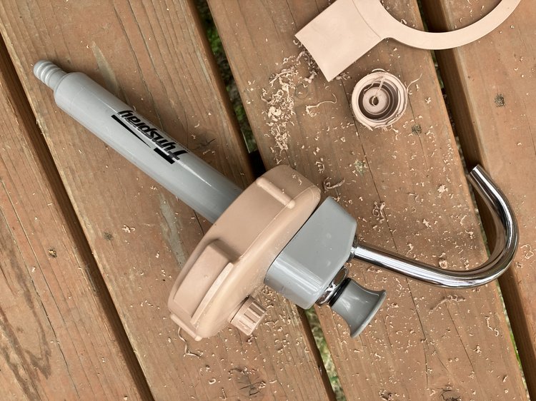 Scepter water can/Fynspray pump—the easy way — Exploring Overland