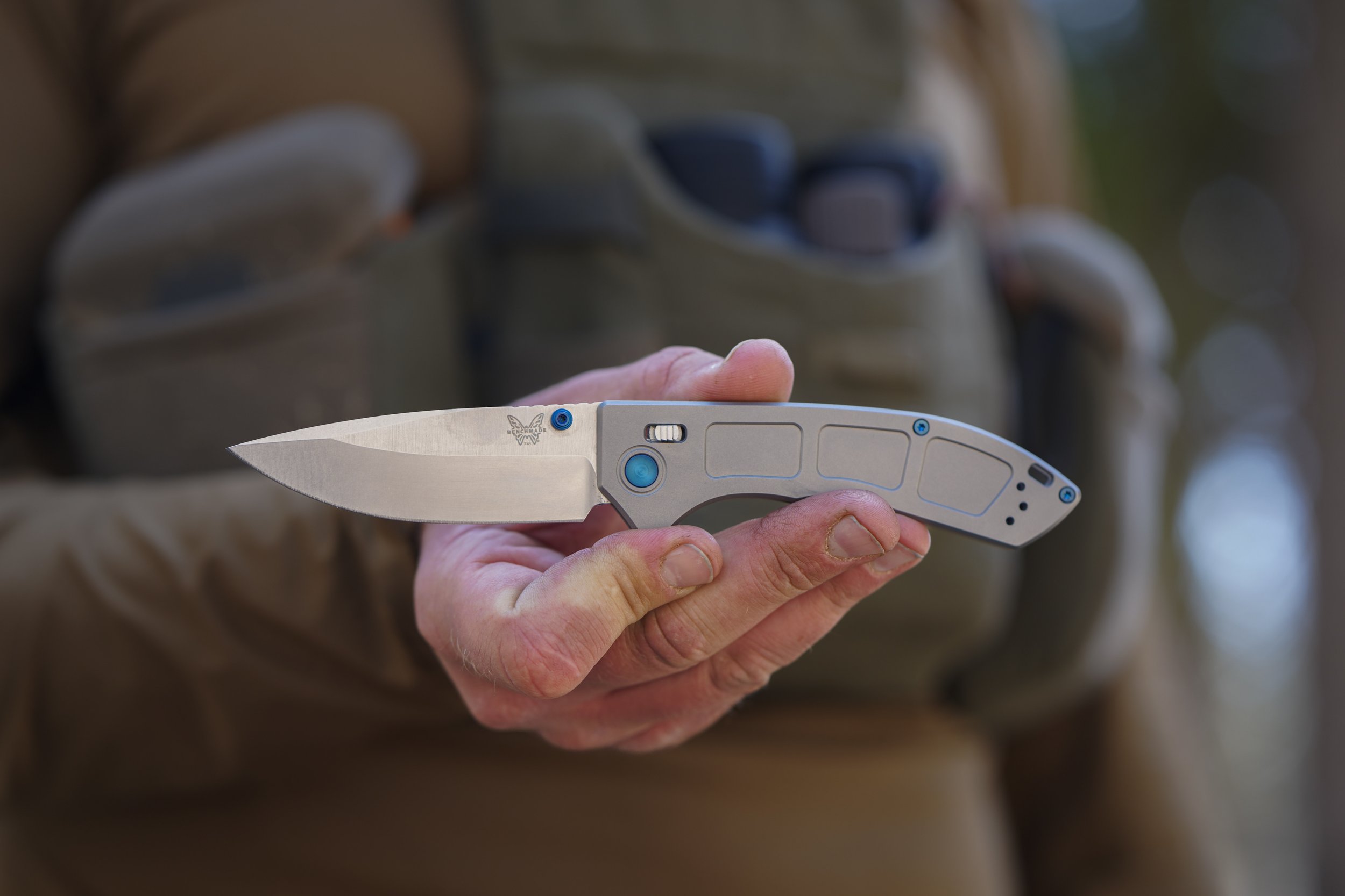 The elegant (and impossibly light) Benchmade Narrows — Exploring Overland