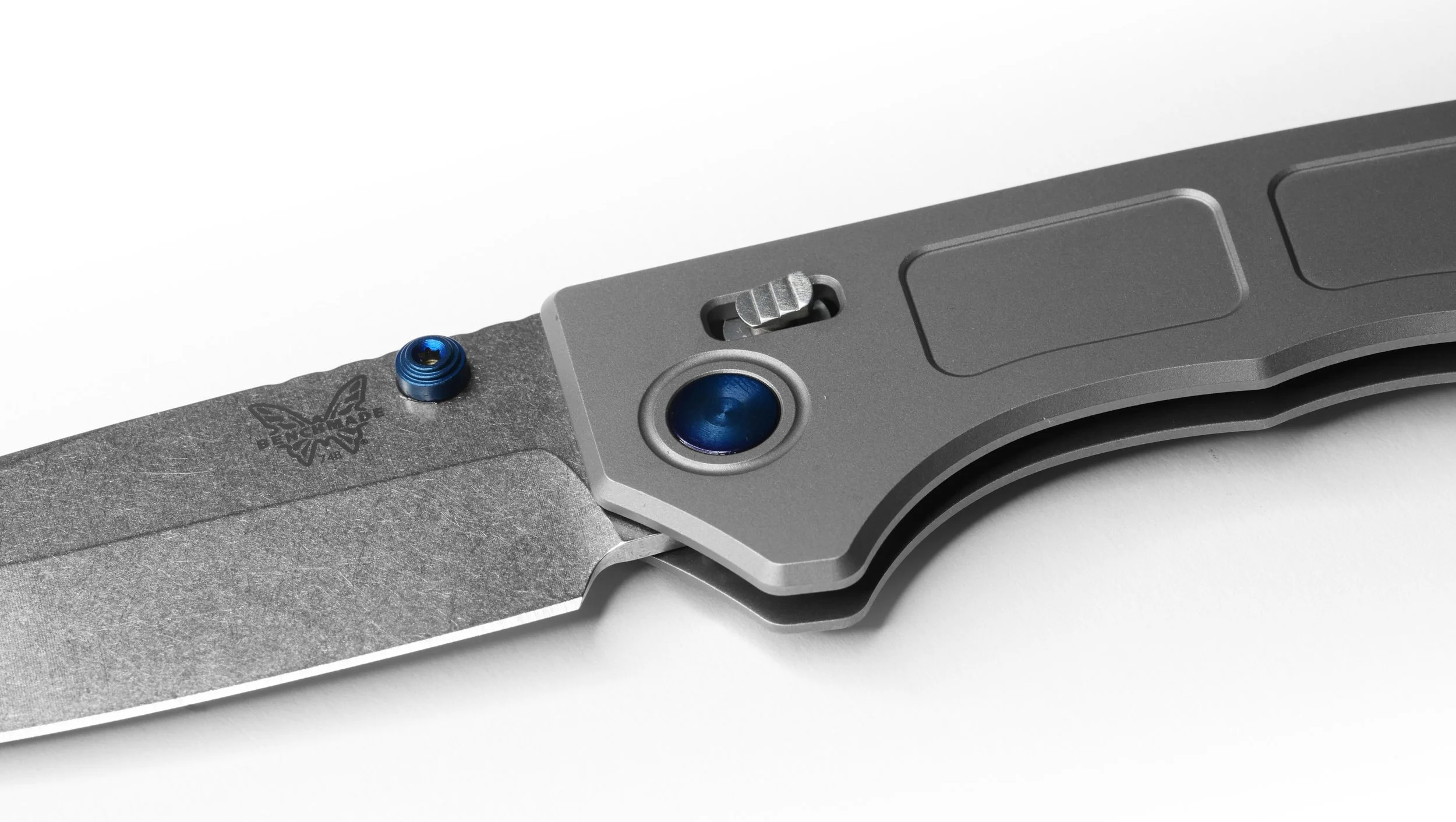 The elegant (and impossibly light) Benchmade Narrows — Exploring Overland