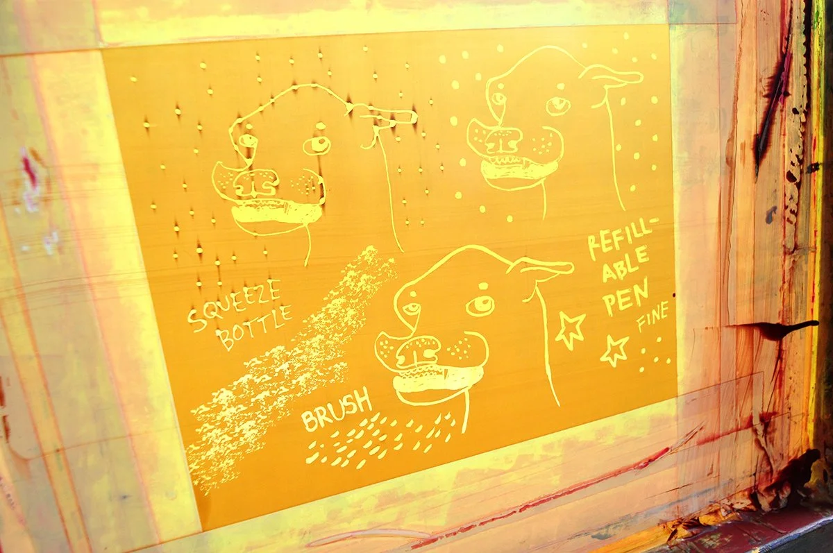 Drawing with drawing fluid for screen printing: paint pen? squeeze ...