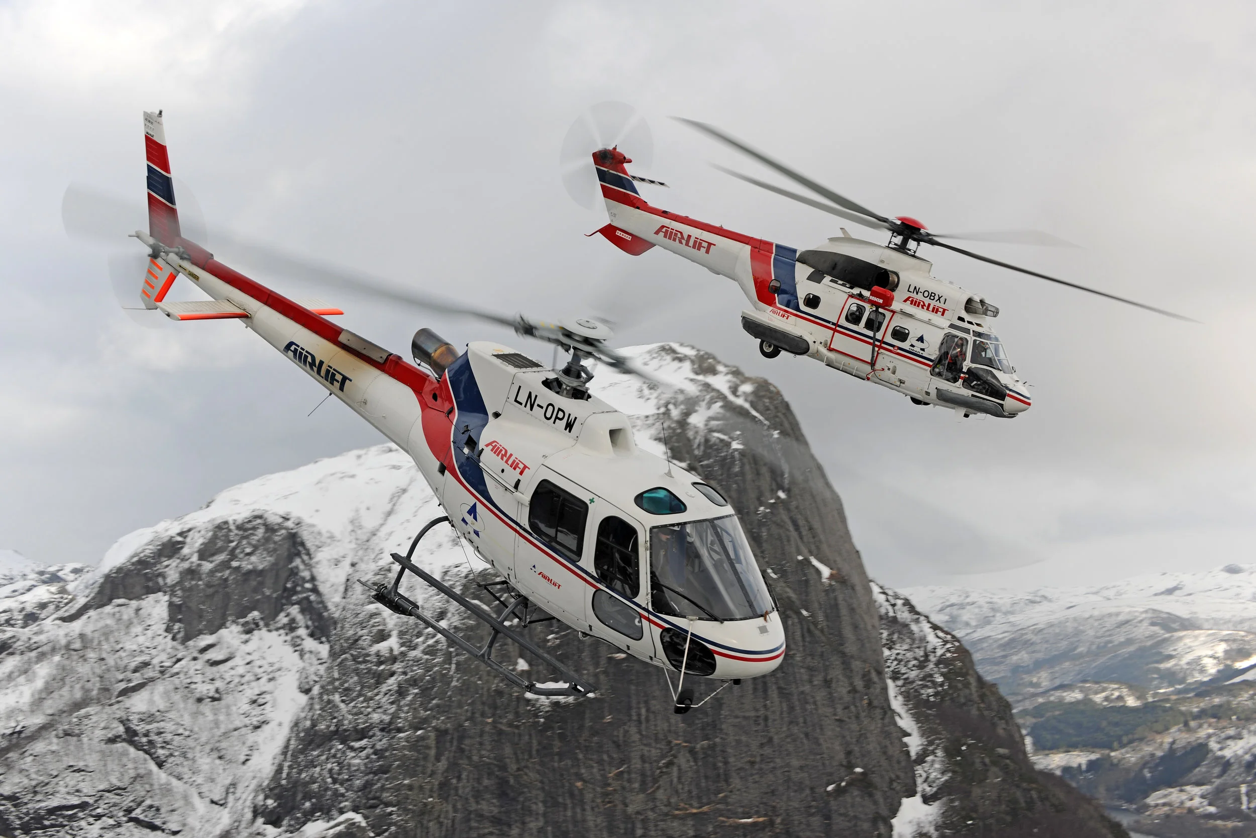 Helicopter fleet — Airlift - Helicopter Company