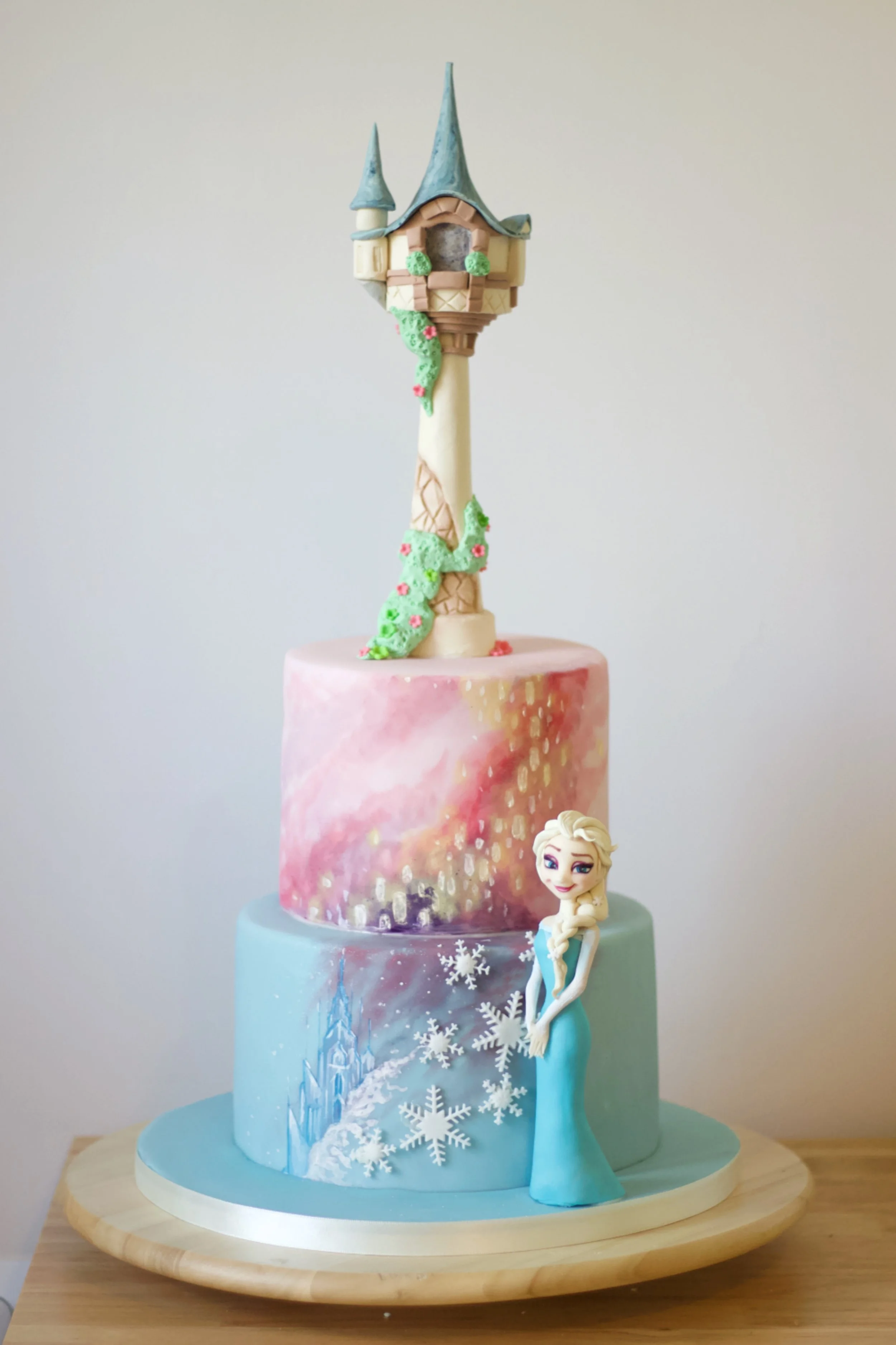 Tangled Cakes 2 Tier