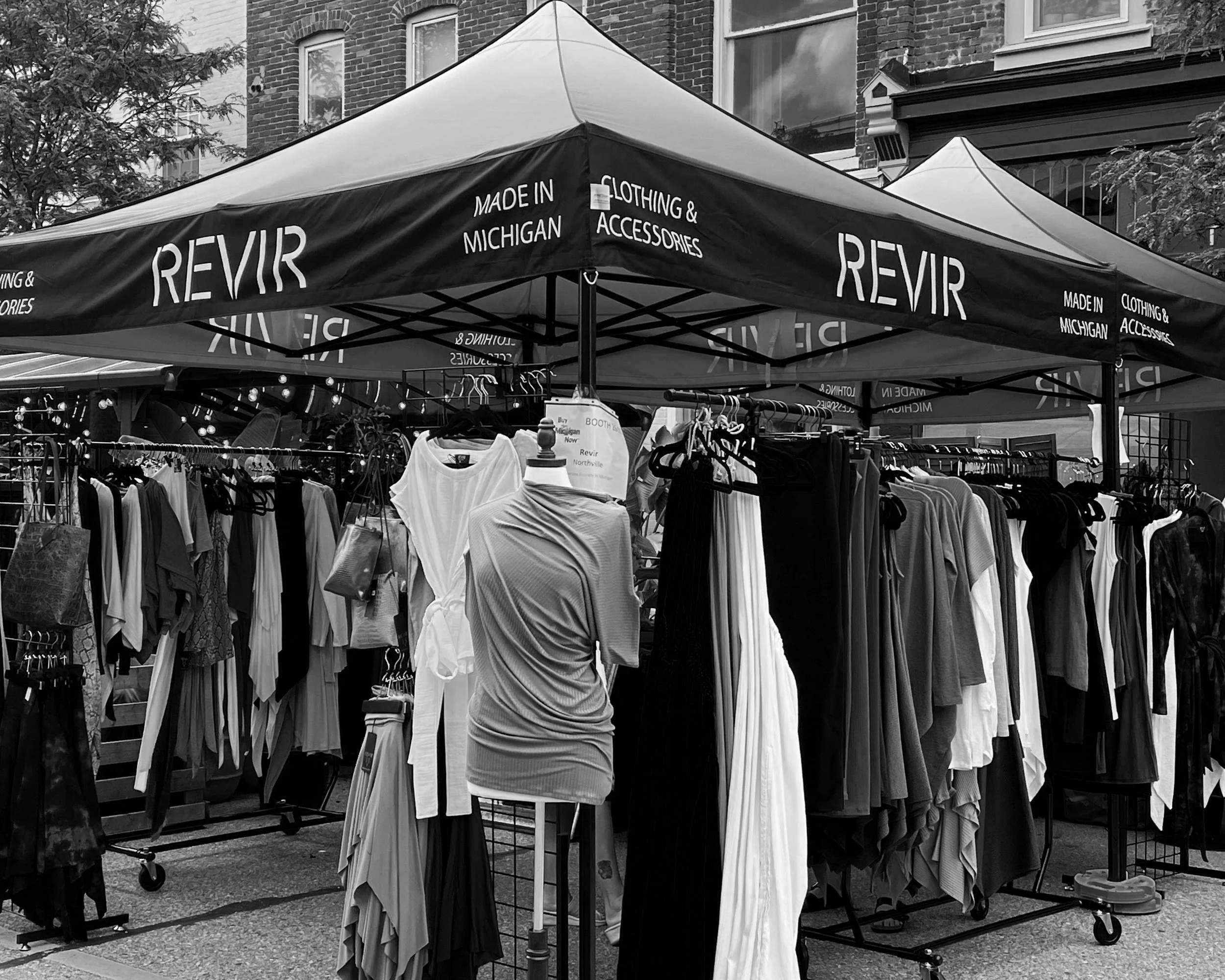 5 benefits of selling in person at craft fairs art shows or festivals 5-benefits-of-selling-in-person-at-craft-fairs-art-shows-or-festivals