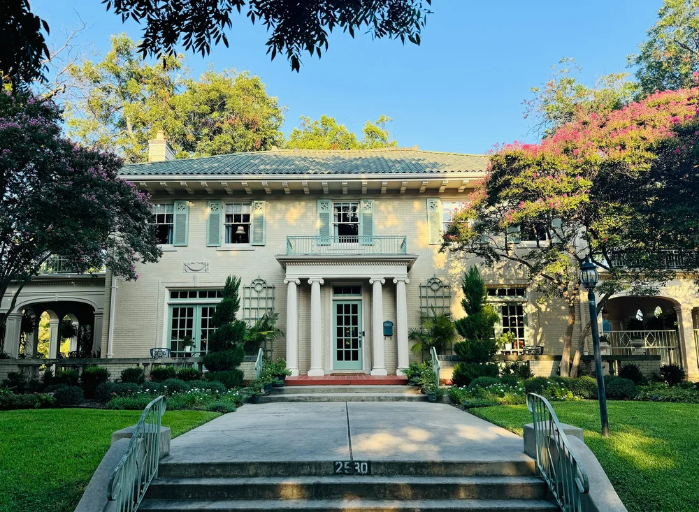 Candlelight Christmas Tour in Ryan Place — RP