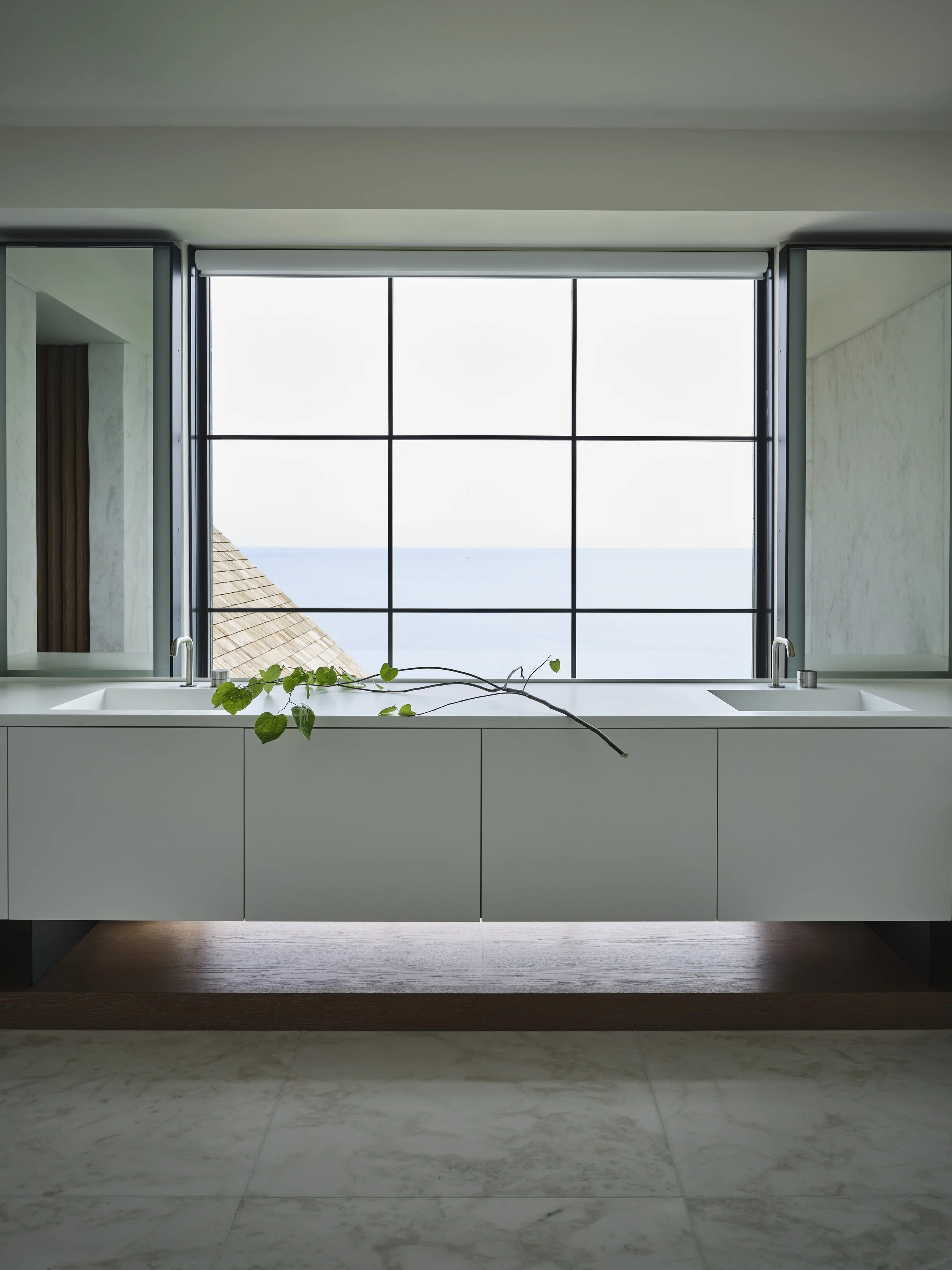 Blufftop Residential Lake-House — Searl Lamaster Howe Architects