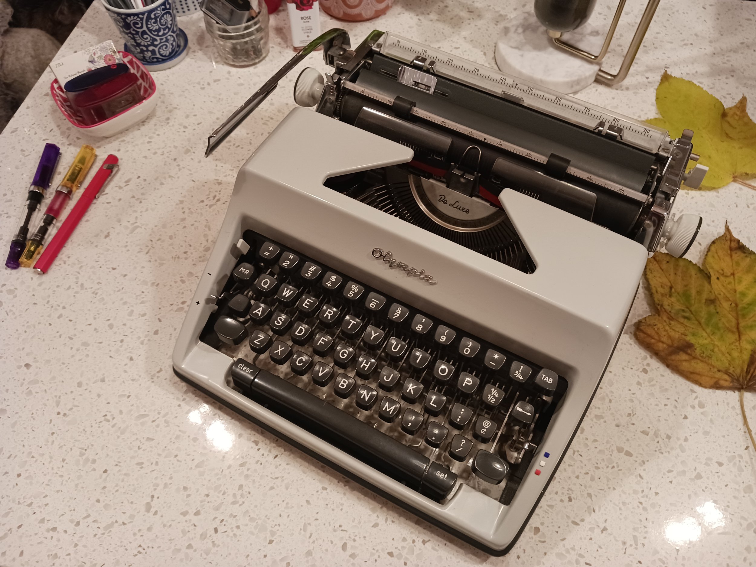 Typewriter Diaries: Olympia SM9 Revisited — Paper Blogging