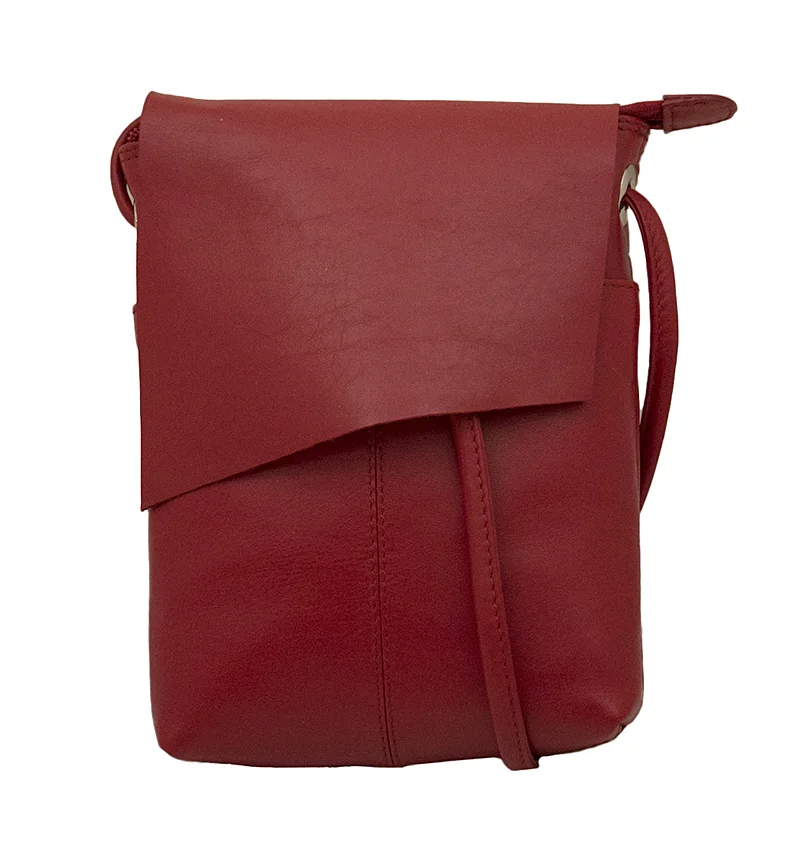 Sm Red Leather Small Messenger Sac — MUSEUM OUTLETS