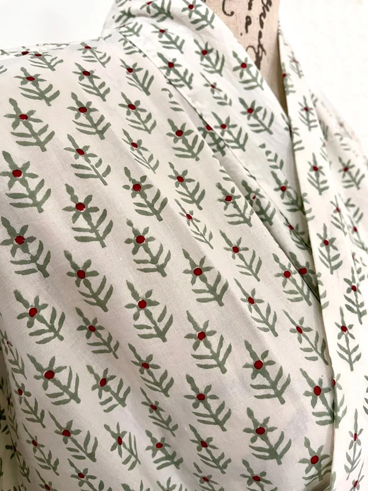 holiday tree hand block printed tablecloth and napkins — MUSEUM OUTLETS