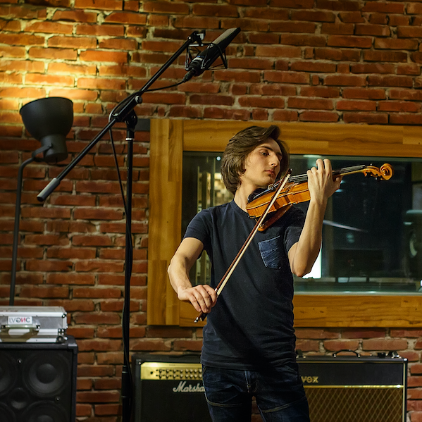 sE Electronics - sE Artists