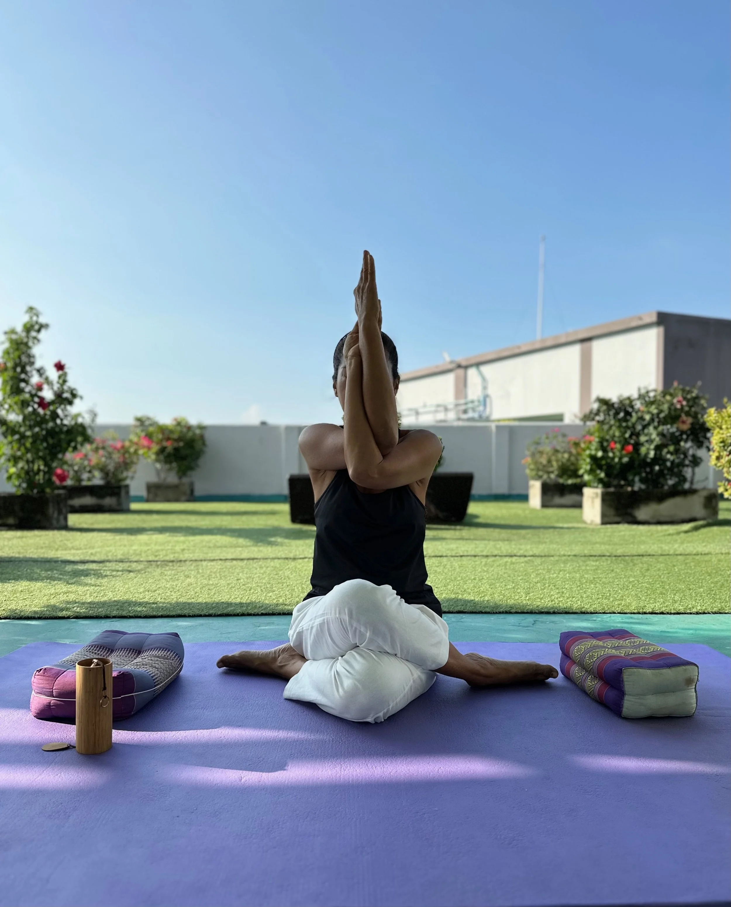 10 day 90 hrs Self-healing Yin yoga and Thai yoga massage stretching ...