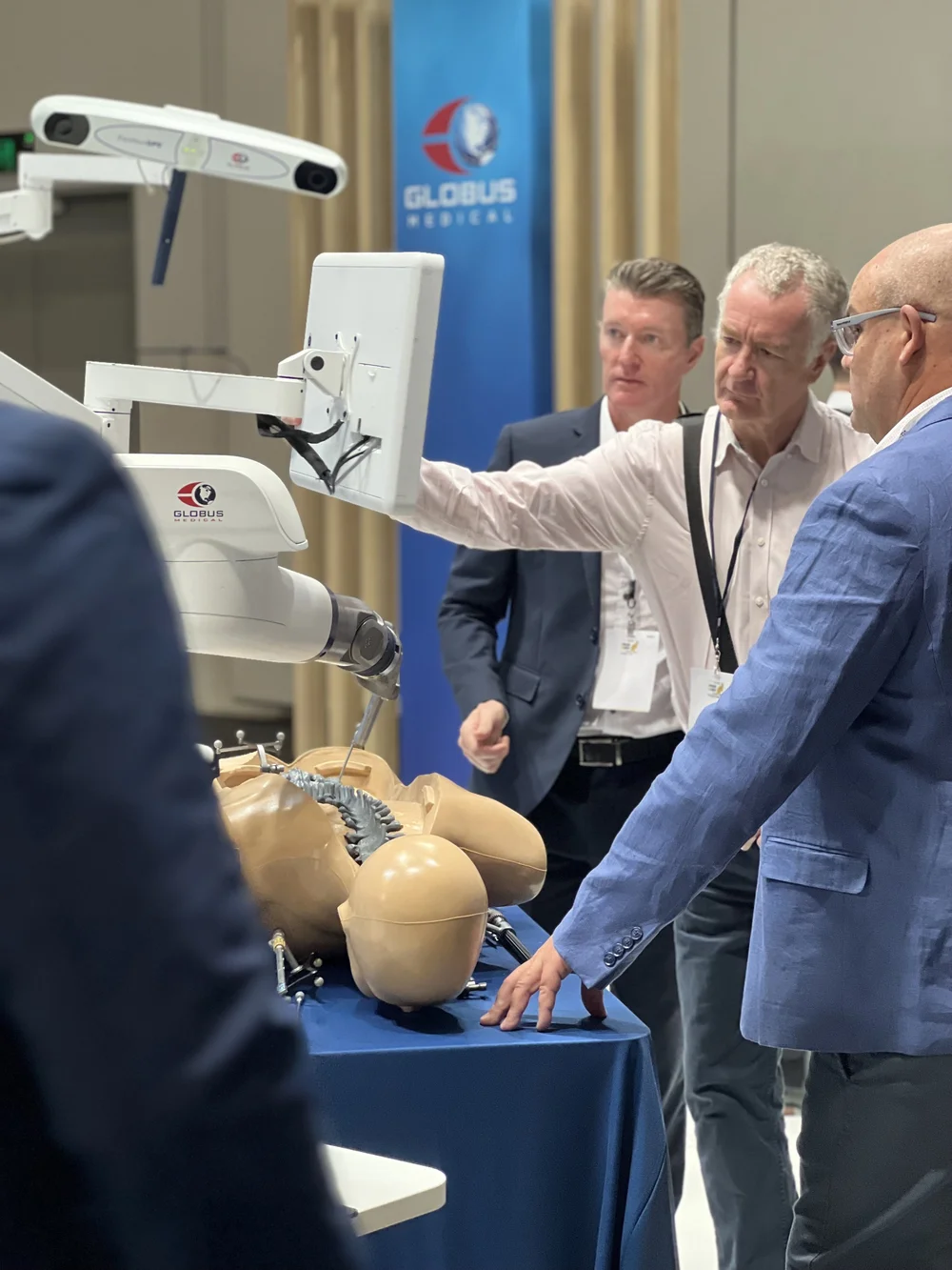 Globus Medical Exhibition Stand design and build. Re-usable stand ...