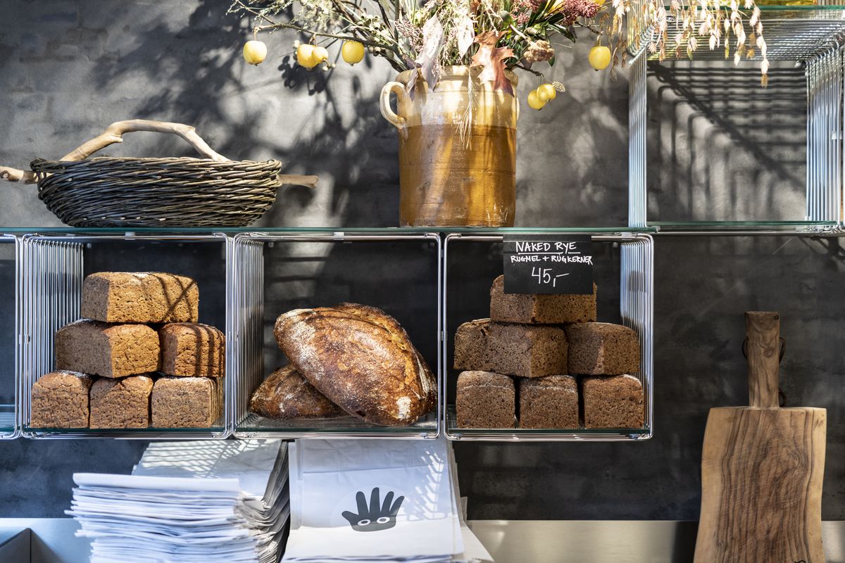 Hart Bageri — Chris Maclean