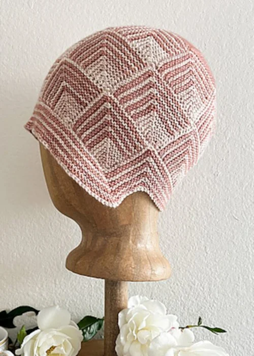 Cuboidal review from 'A Bee in the Bonnet' — Woolly Wormhead