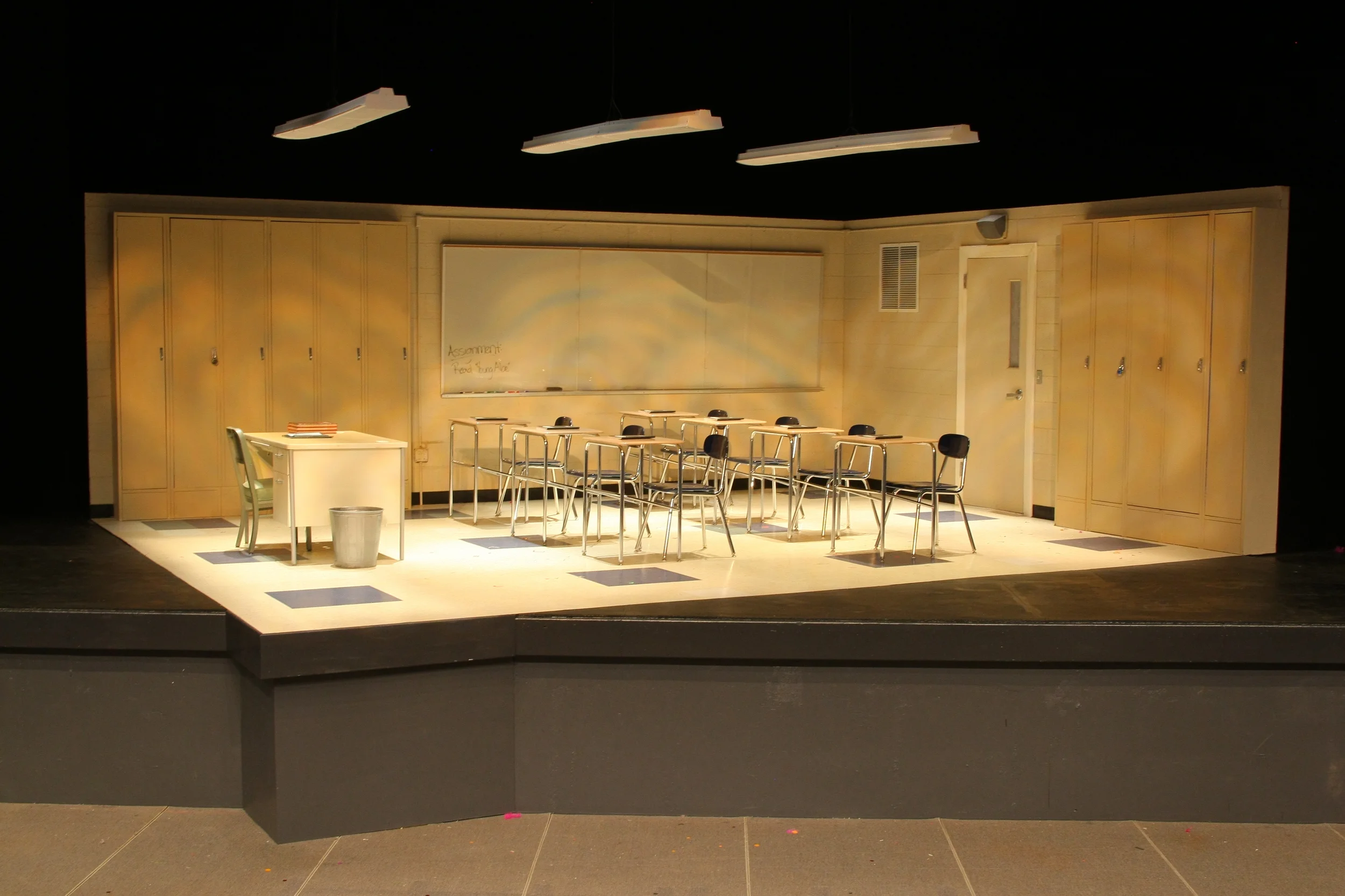 Robin Vest Set Design