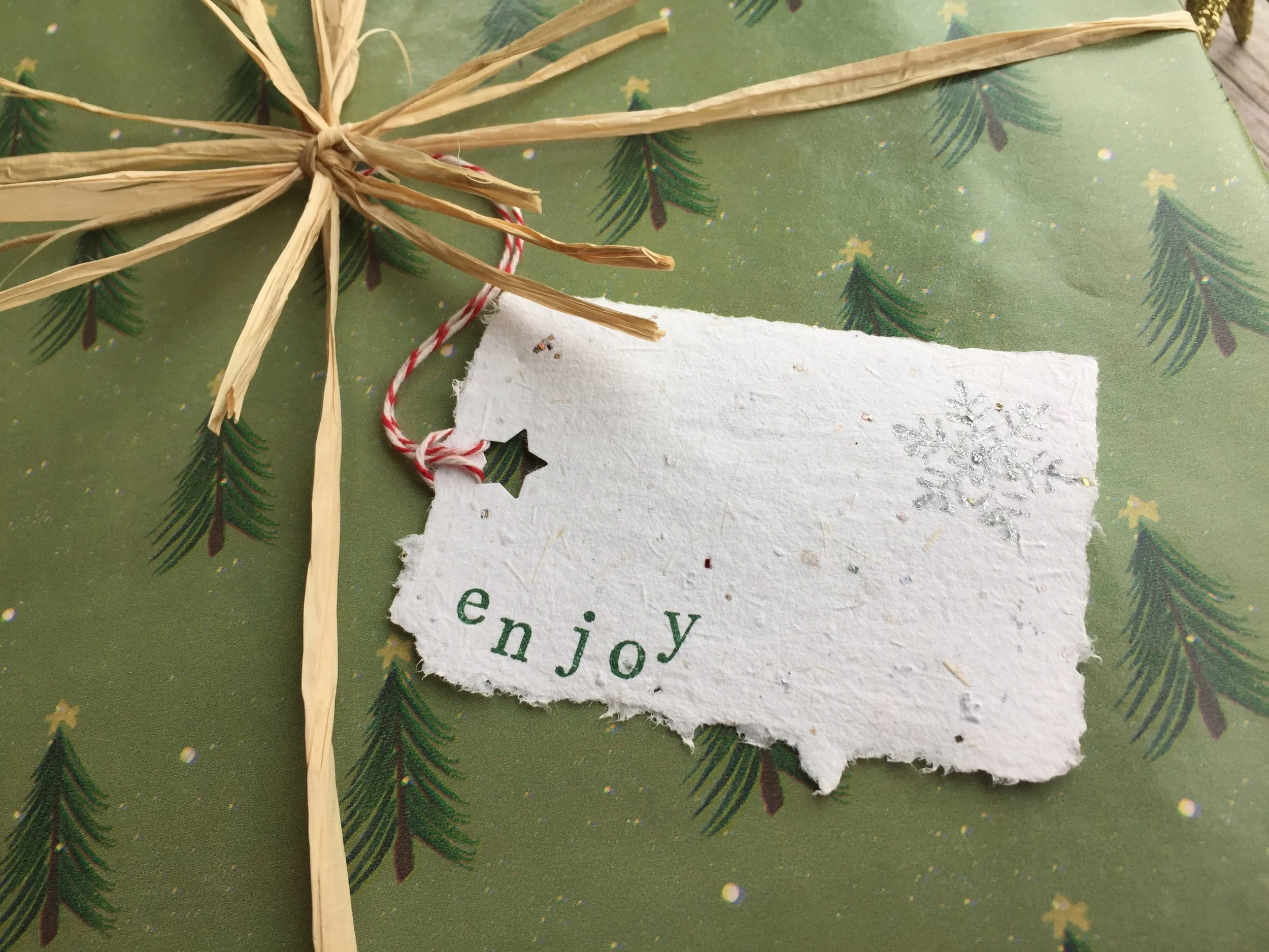 Autumn leaf handmade paper gift tag — Wooden Deckle Papermaking Kits ...