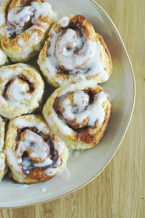 No-Rise Cinnamon Rolls — Set the Table Photography