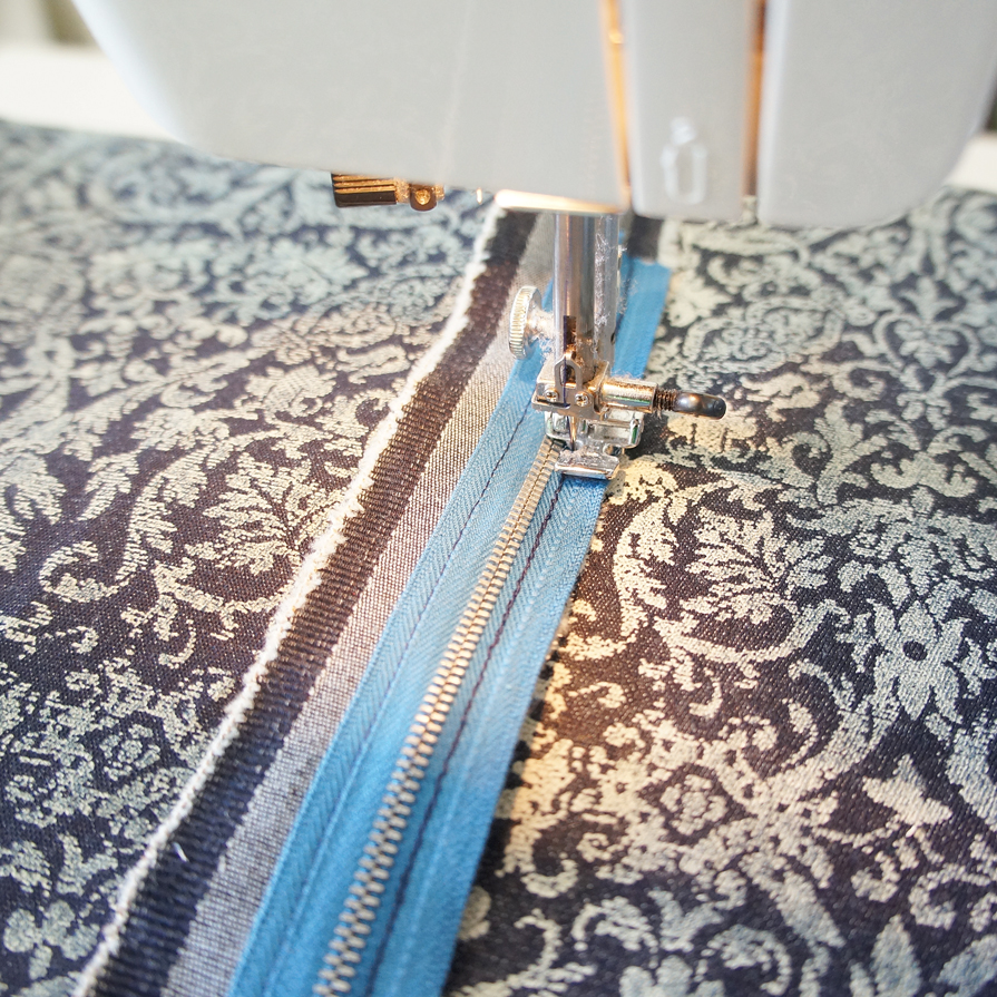 Tutorial: Lapped Zipper — Sharon Holland Designs
