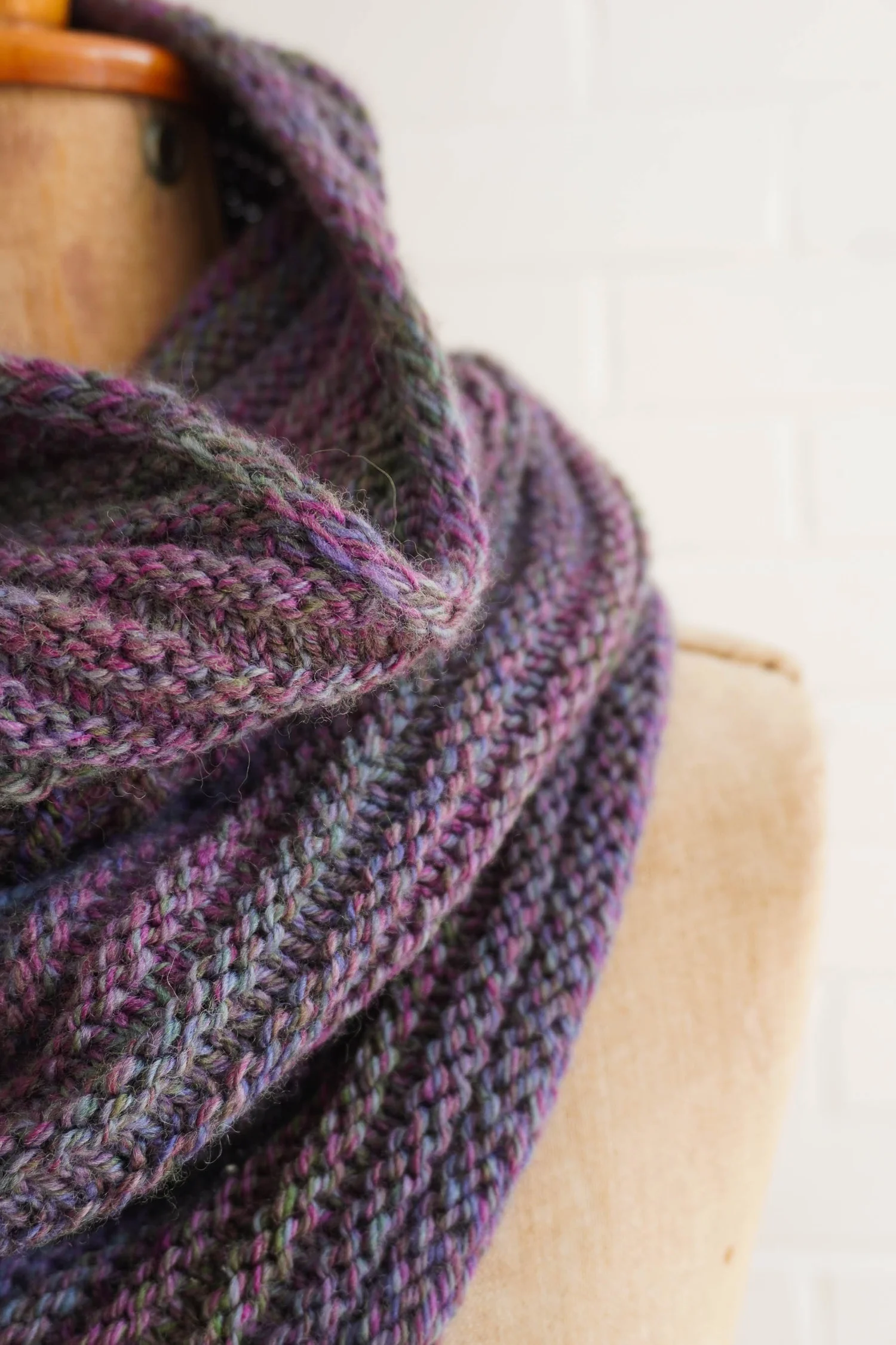 THE TRAVELER COWL | A Studio Project — Loom + Spindle