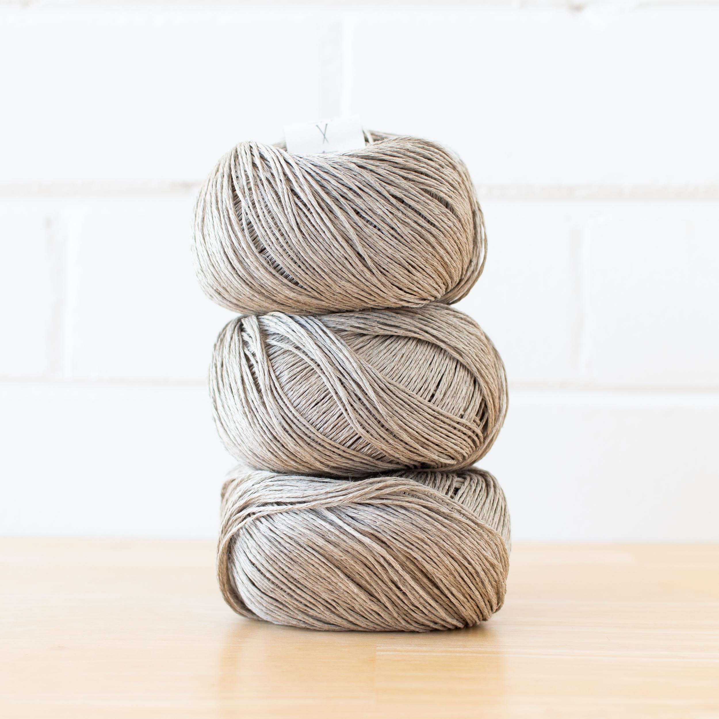 HØR | Sand 01 — Loom + Spindle