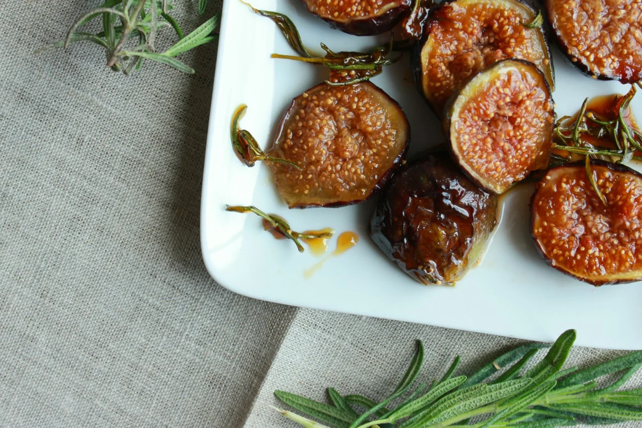 Figs Two Ways: Caramelized or Roasted — living minnaly
