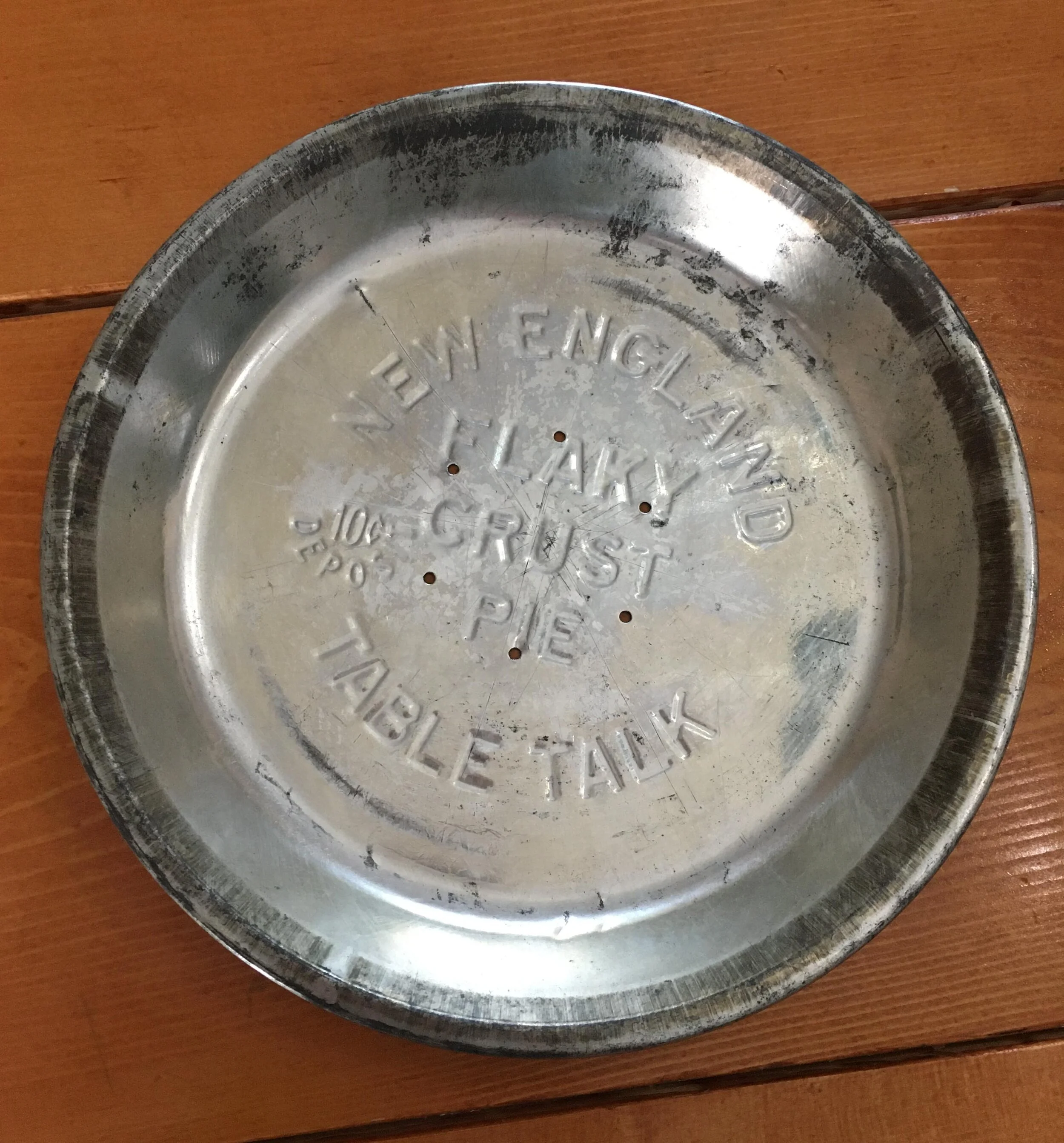 DIY Vintage Pie Tin Clock —New England Lifestyle, Motherhood, + DIY ...