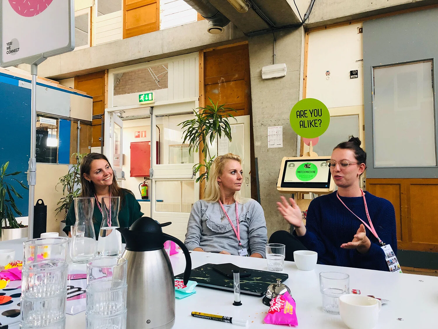 Het Office Team van Yes! We Connect - YWC