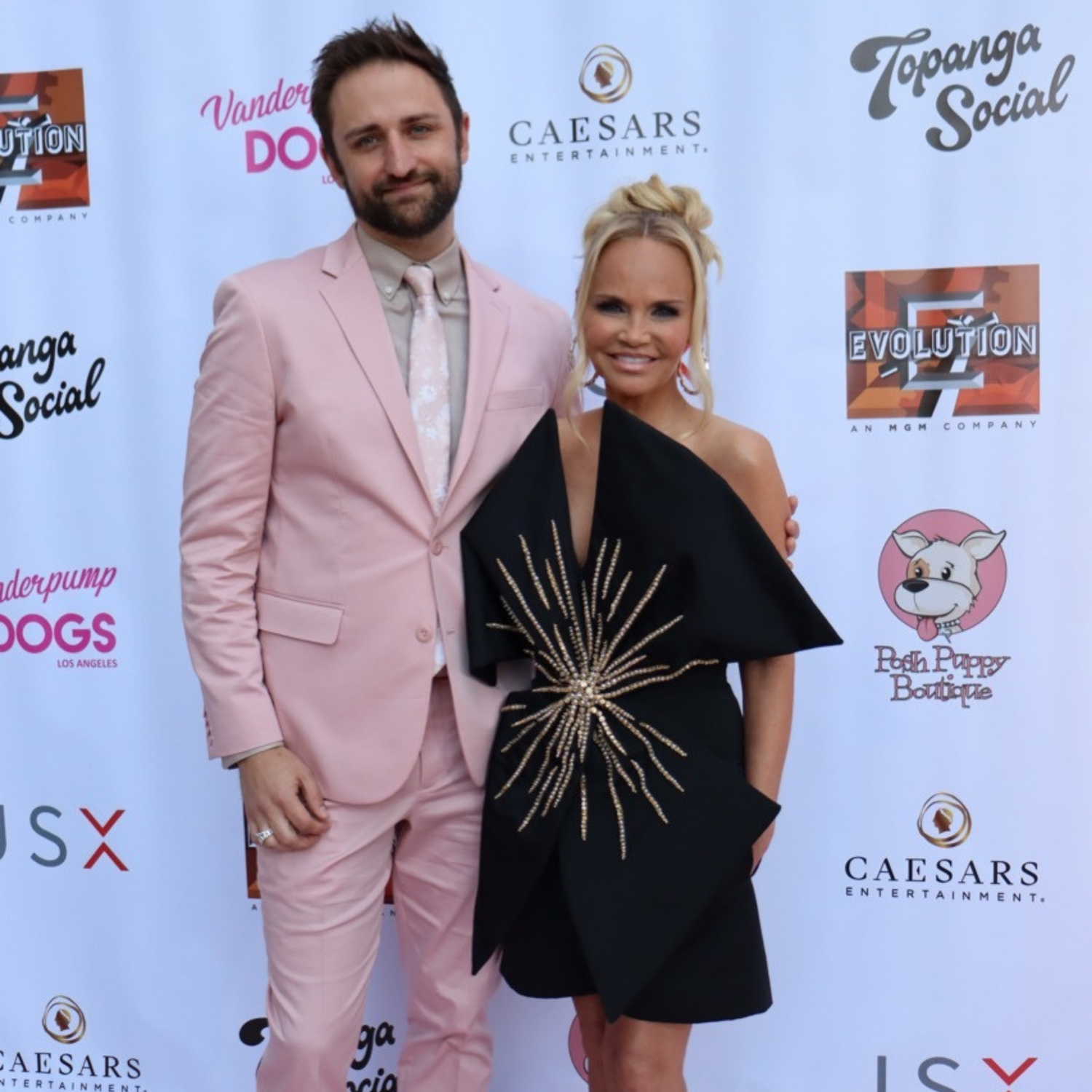 Roaming Photo Booth Rental — URBNevents | Nationwide Photo Booth Rentals