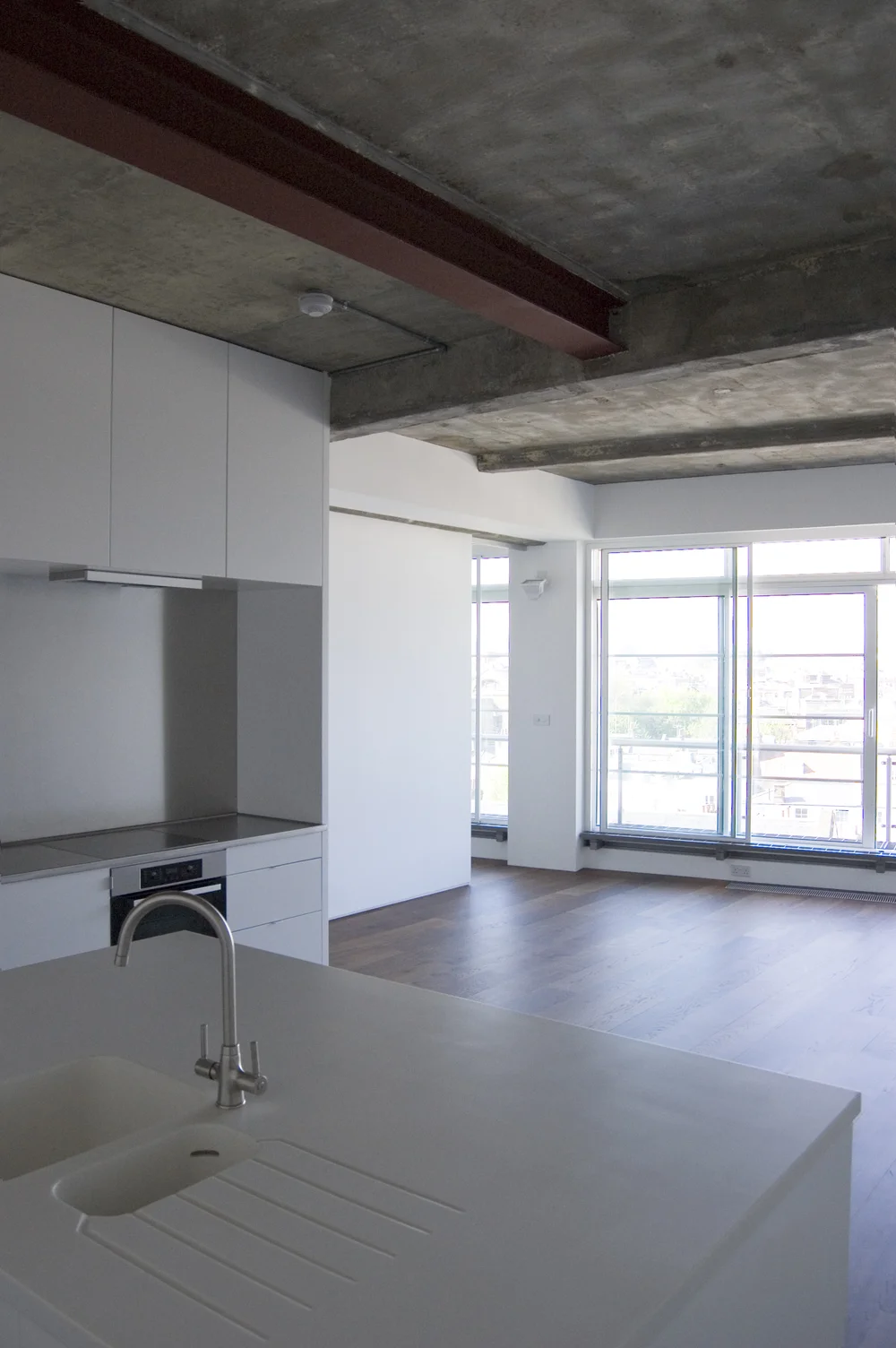 Architect-designed refurbishment of a loft apartment in Clerkenwell ...