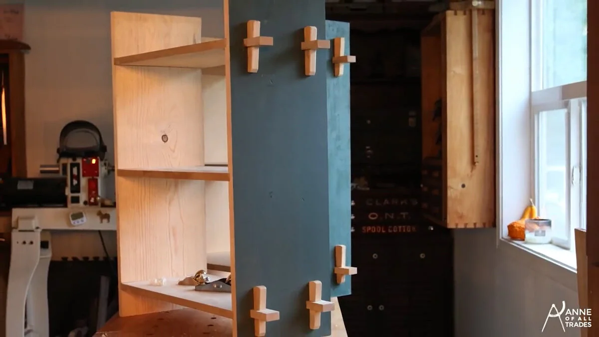 How to Build a Bookshelf in 7 Simple Steps - Tusk Bookshelf Build ...