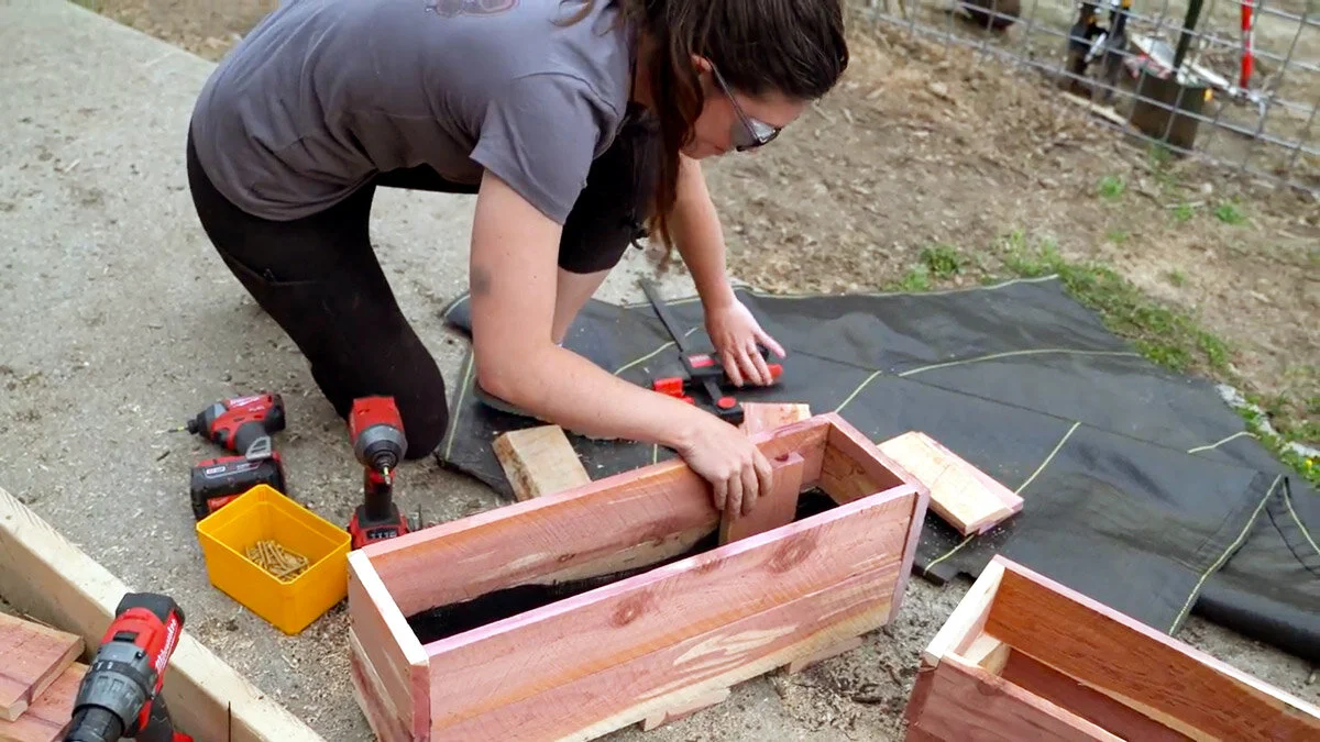 Easy DIY Planter Box (With FREE Plans!) — Anne of All Trades