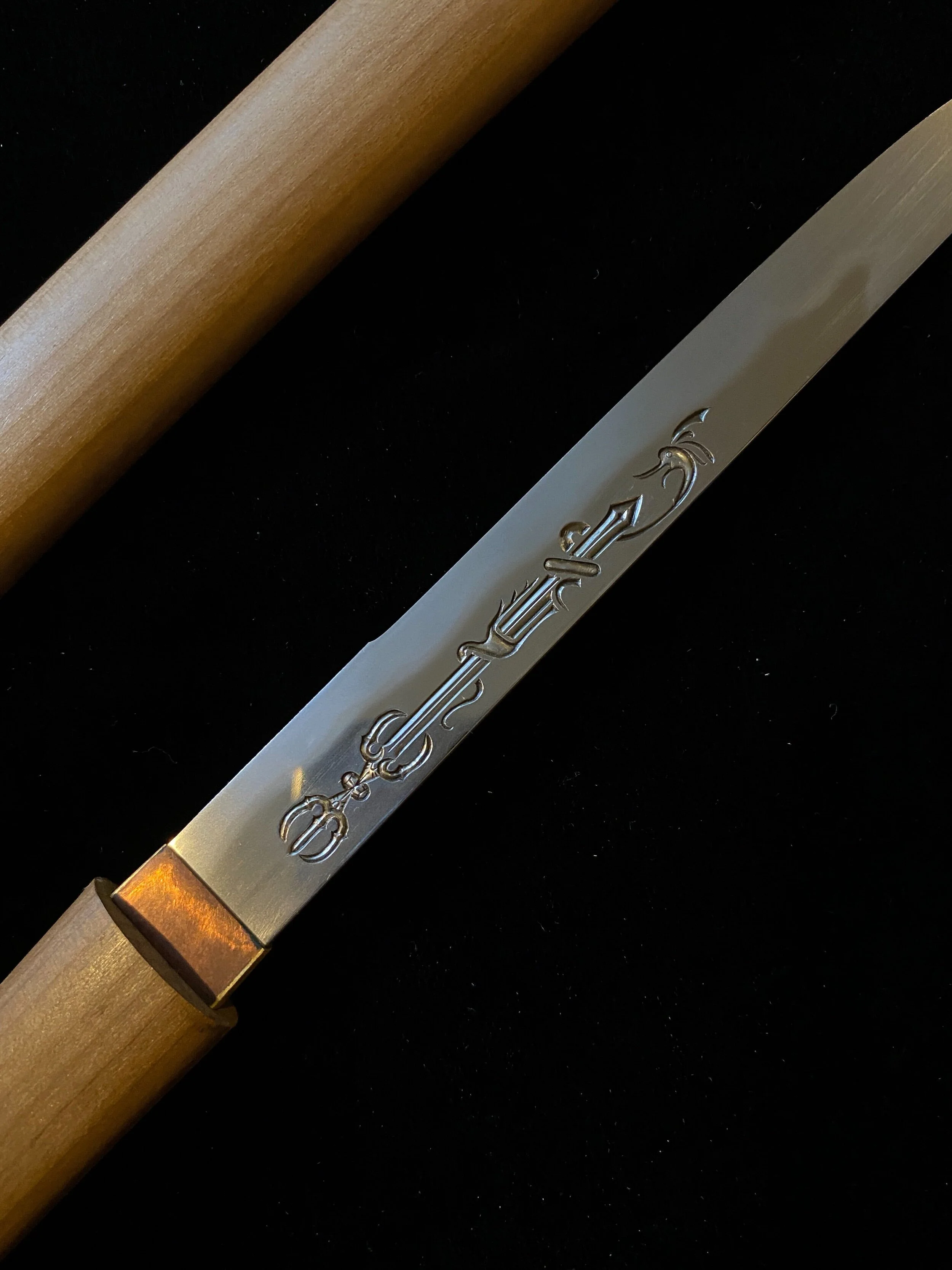 草倶利伽羅守護小刀 Kusa Kurikara Small Katana — TOKI