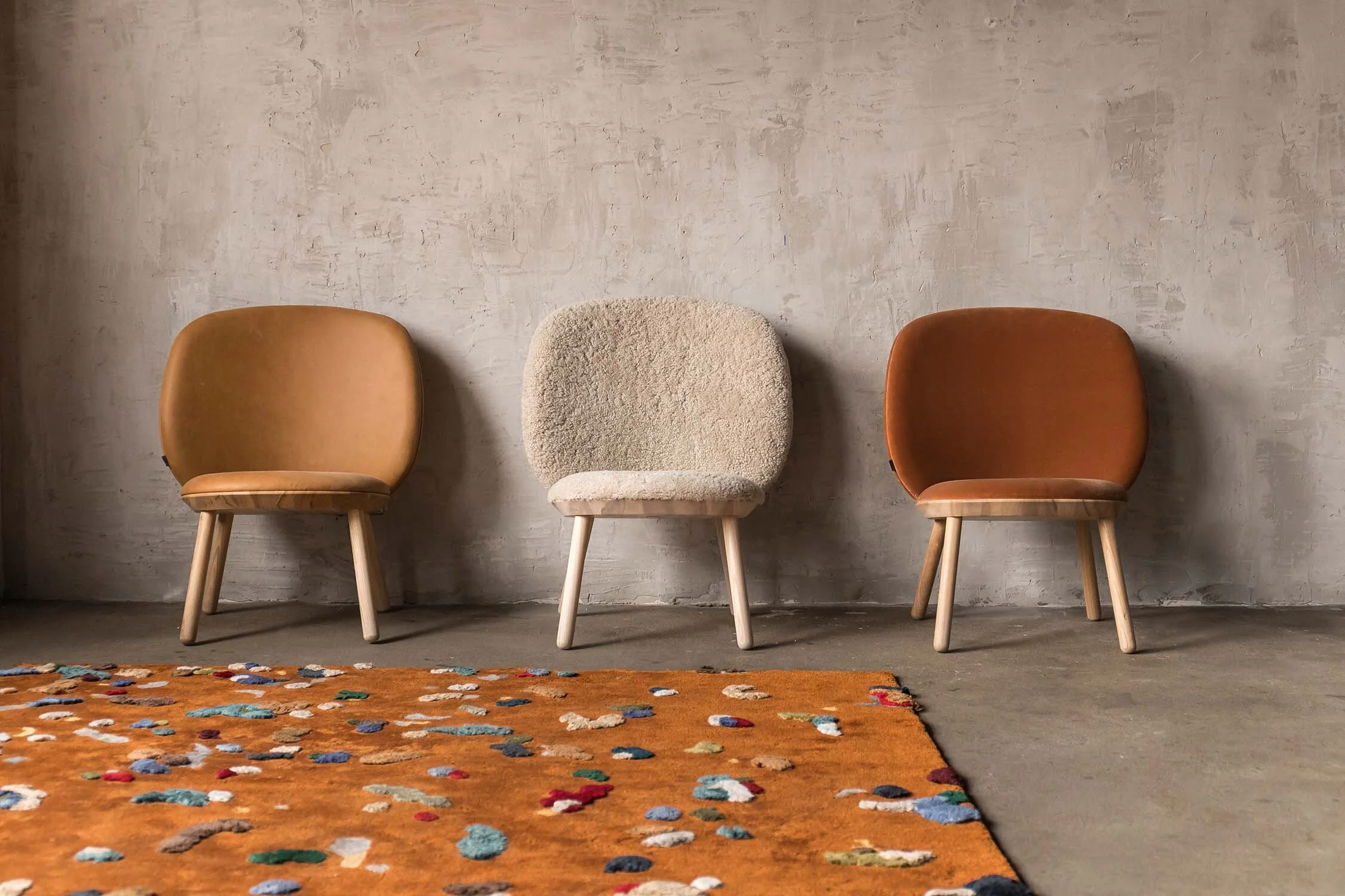 Naïve Low Chair | Fabric Armchair | EMKO