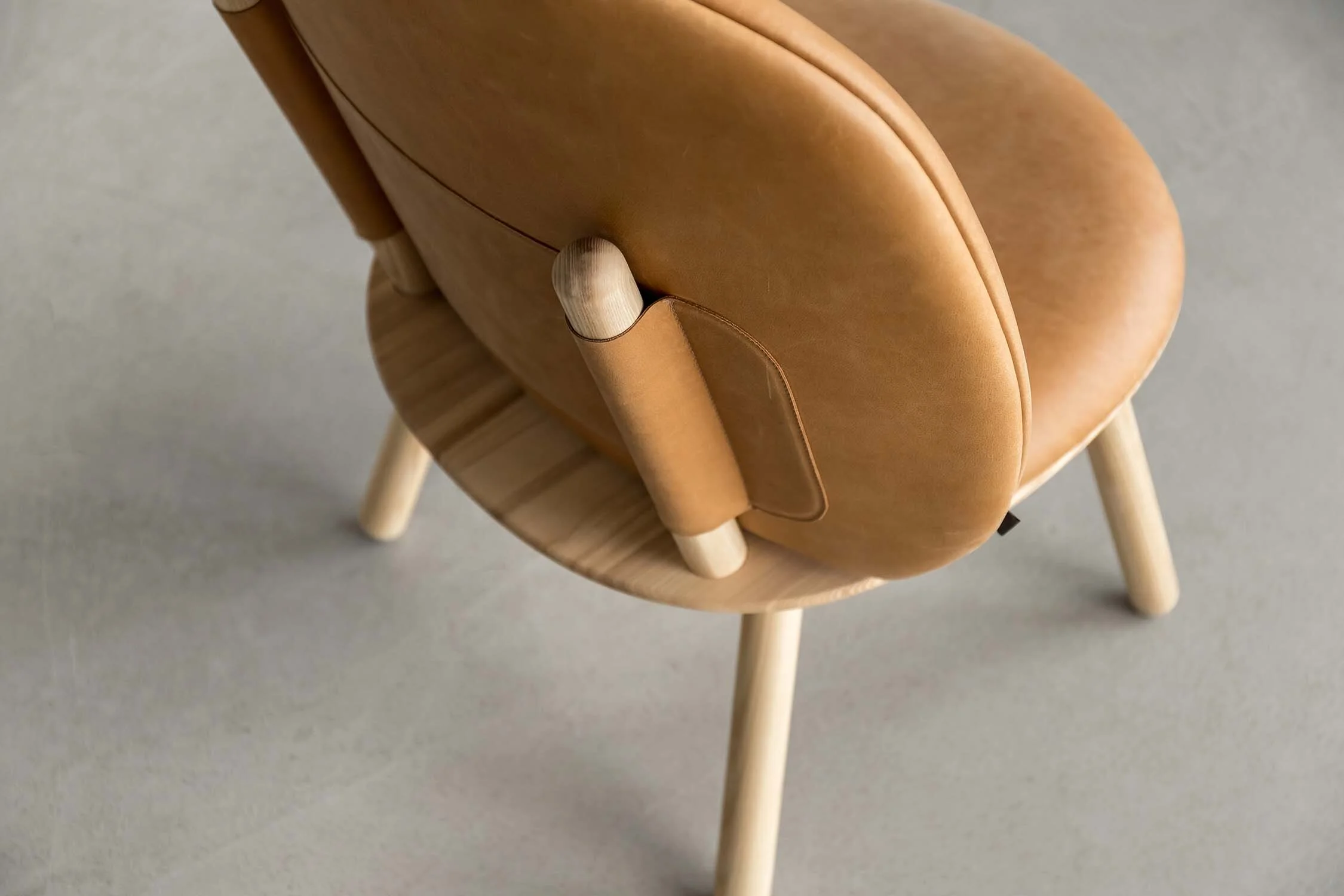 Naïve Low Chair | Fabric Armchair | EMKO