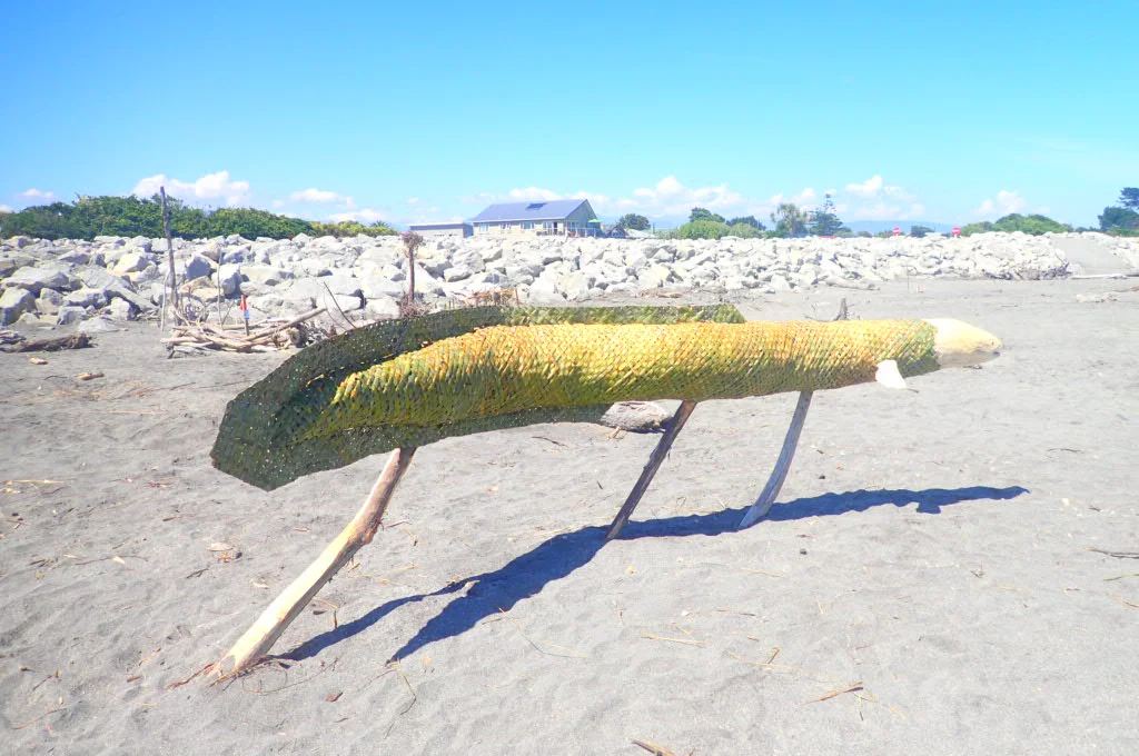 Driftwood art in the cool little town of Hokitika, New Zealand ...