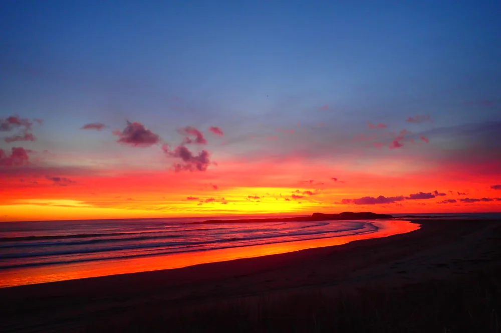 The most gorgeous sunset I’ve ever seen: 90 Mile Beach, New Zealand ...