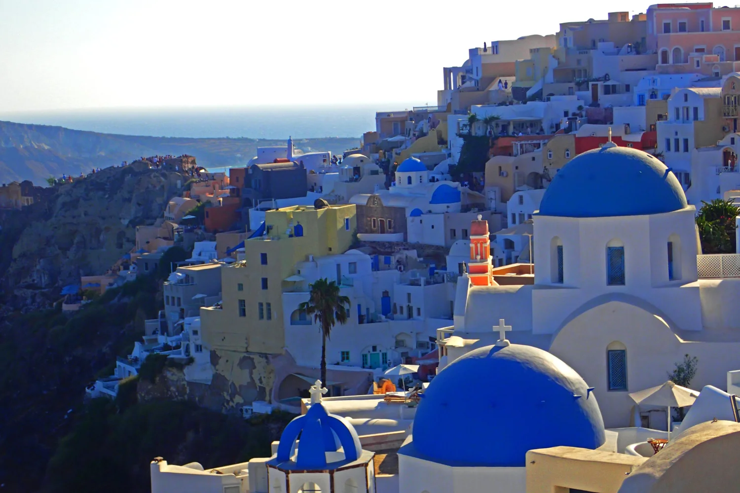 The Best No-Cost Sunset Views in Oia, Santorini — Deviating the Norm