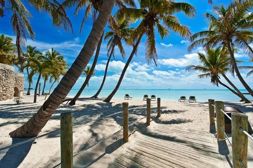 22 Warm Places to Visit in December in USA (2025) — Travlinmad Slow ...