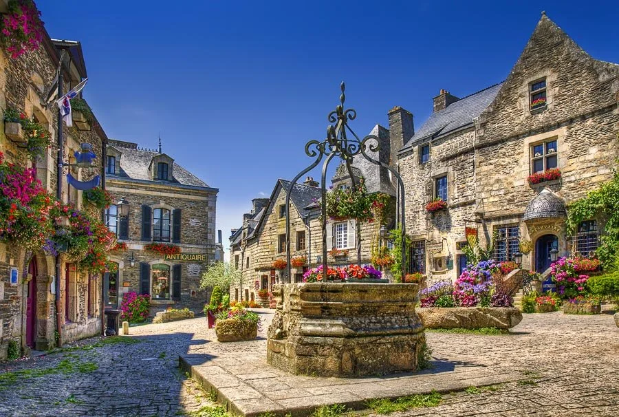 27 Beautiful Villages and Small Towns in France Worth a Detour ...