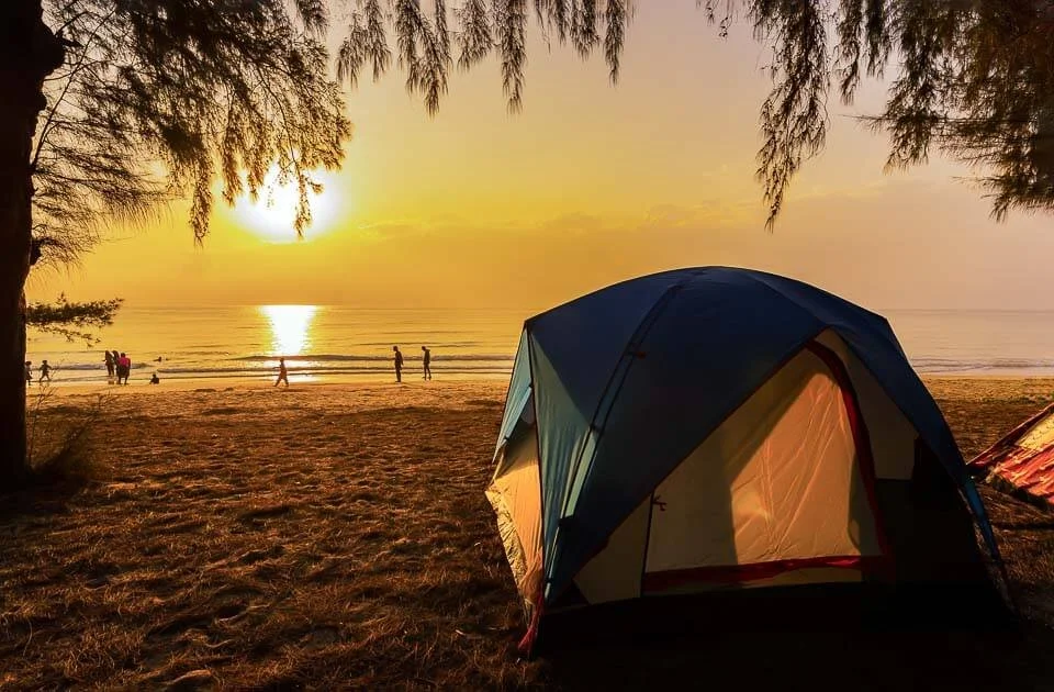 15 Fabulous Campsites With Sea Views In the USA — Travlinmad Slow ...
