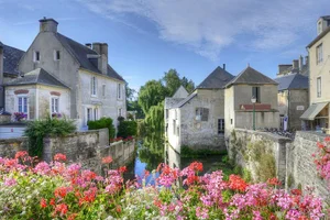 27 Beautiful Villages and Small Towns in France Worth a Detour ...