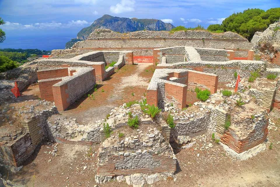 Villa Jovis on Capri is a Hike Into Roman History — Travlinmad Slow ...
