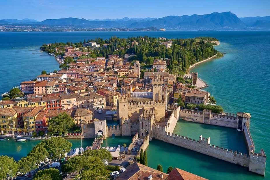 10 Unique and Easy Day Trips From Milan Within 2 Hours — Travlinmad ...