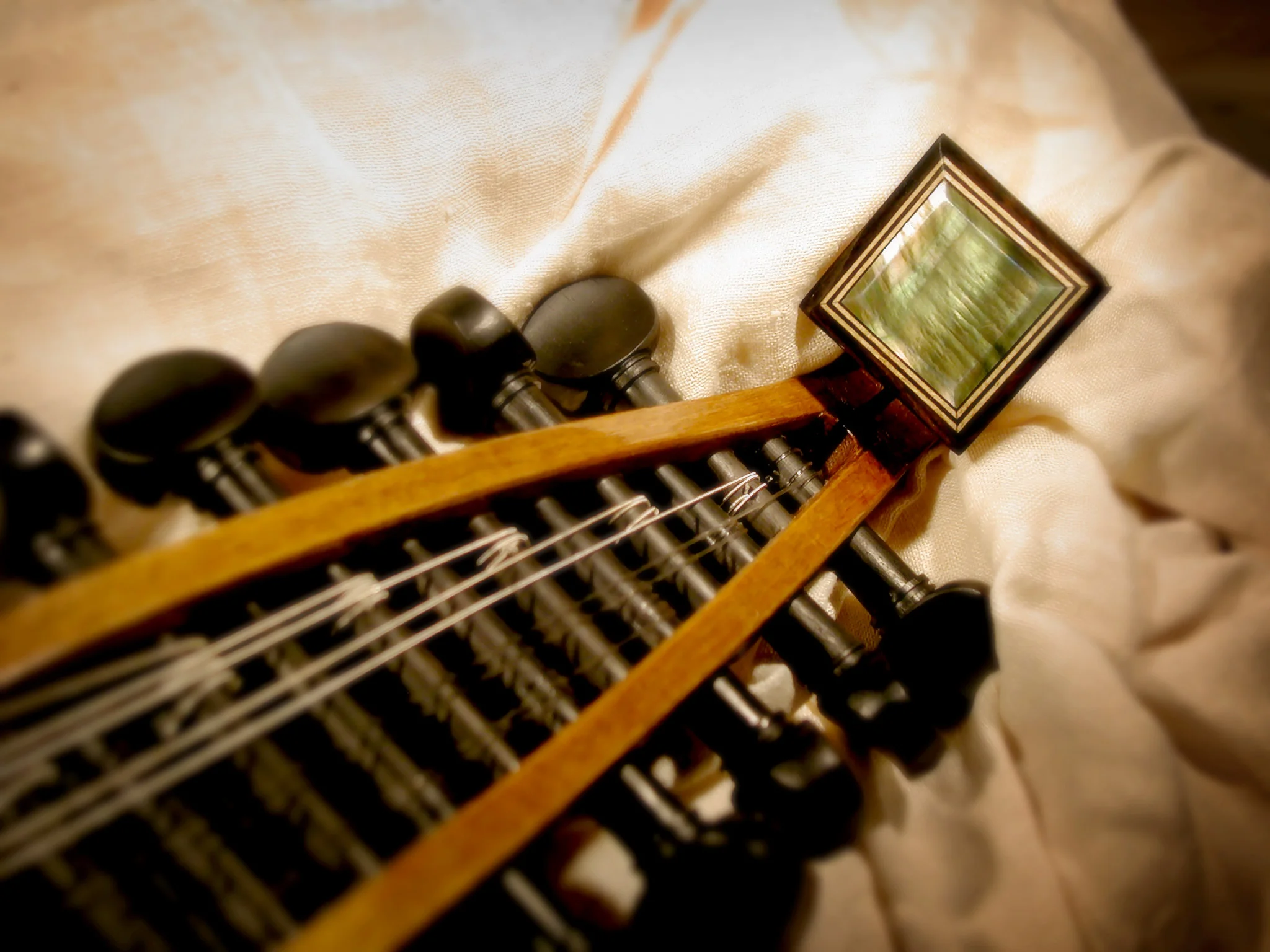 Baroque Mandolino — Brian N Dean, luthier