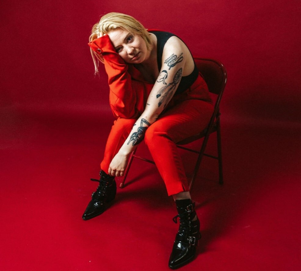 Interview: Baltimore Pop Singer-Songwriter Violette Talks About Her ...