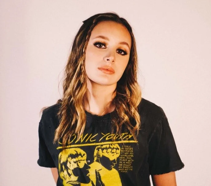 Toronto's AJA Unveils Her Stunning New Single "Fireflies" - DOPECAUSEWESAID