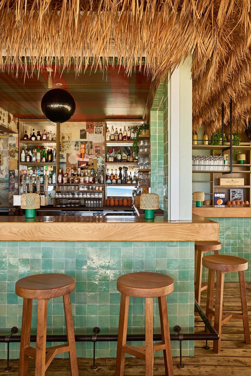 BONNY MOON BEACH CLUB — BLUR Workshop