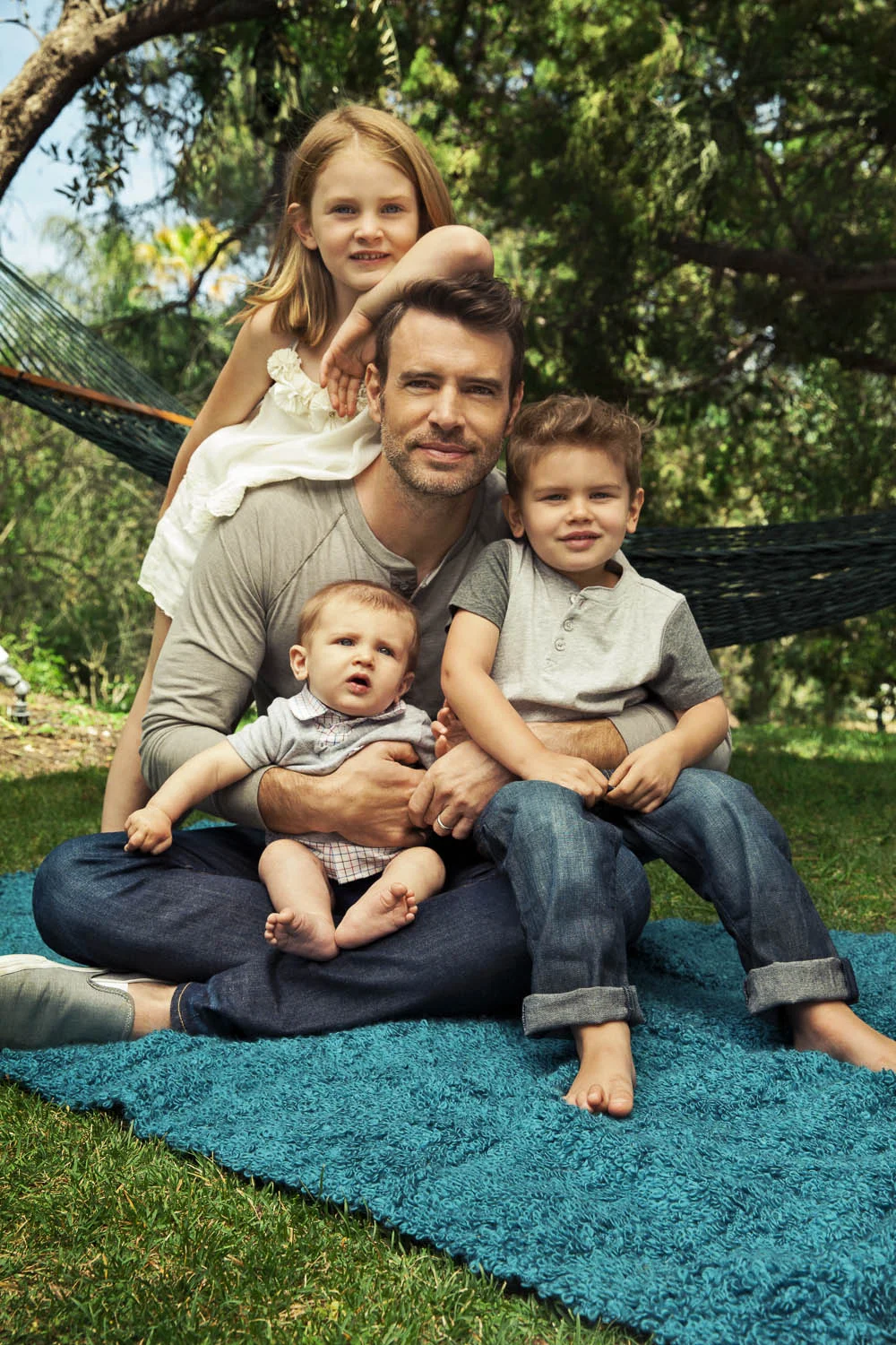 Scott Foley And Family