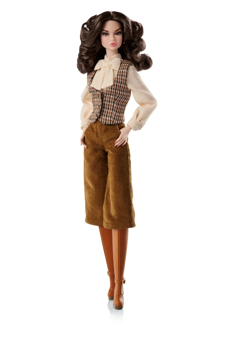 The new W Club year begins with two new fashion packs for Poppy Parker ...