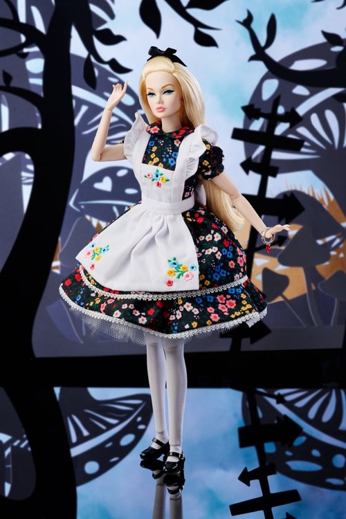 The first W Club doll for 2022 appears so late that Mad Hatter left ...