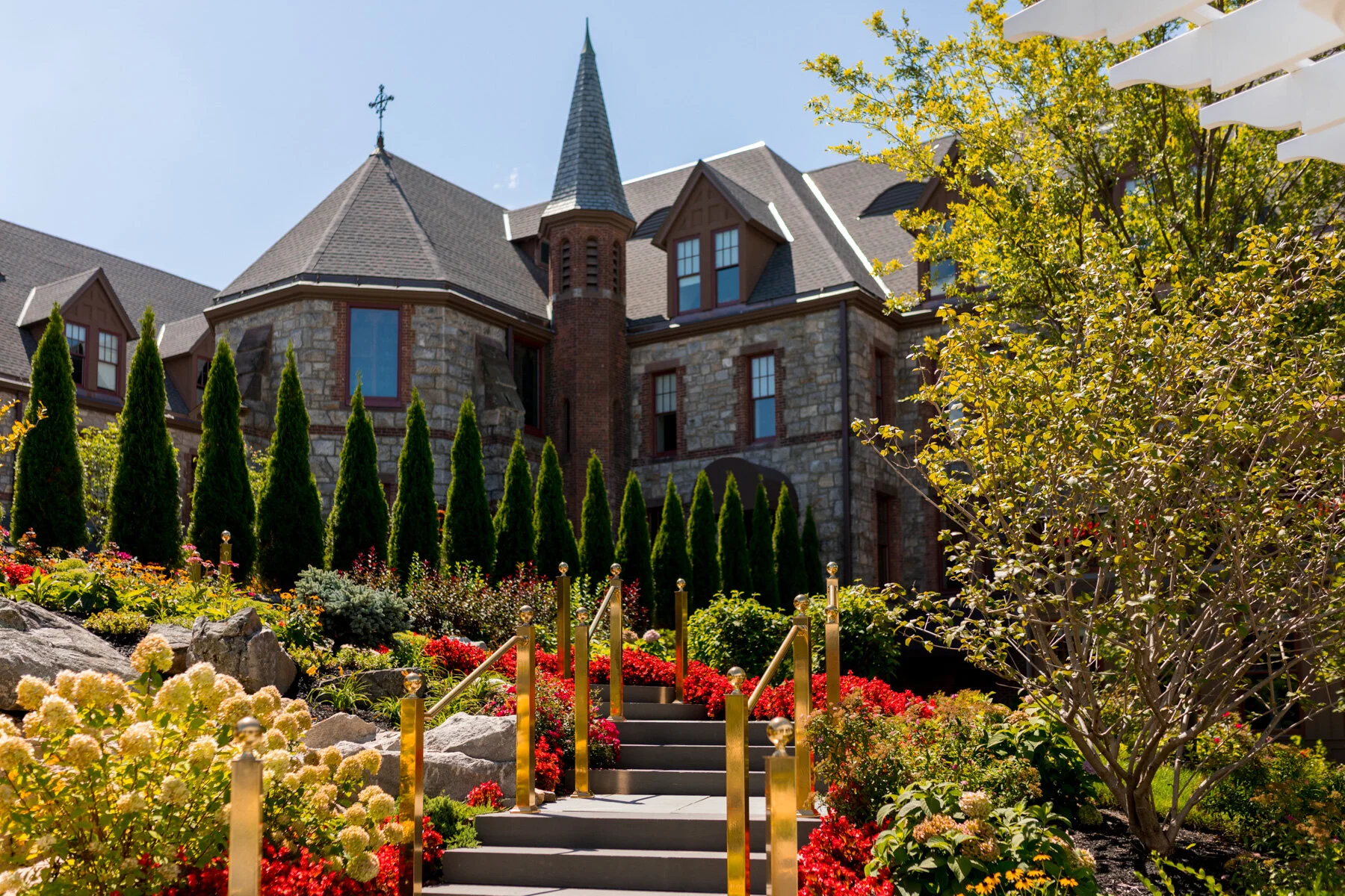 Take A Peek Inside The Abbey Inn And Spa — LBFPHOTO